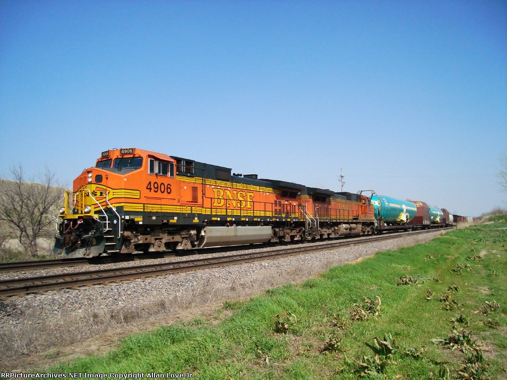 BNSF 4906